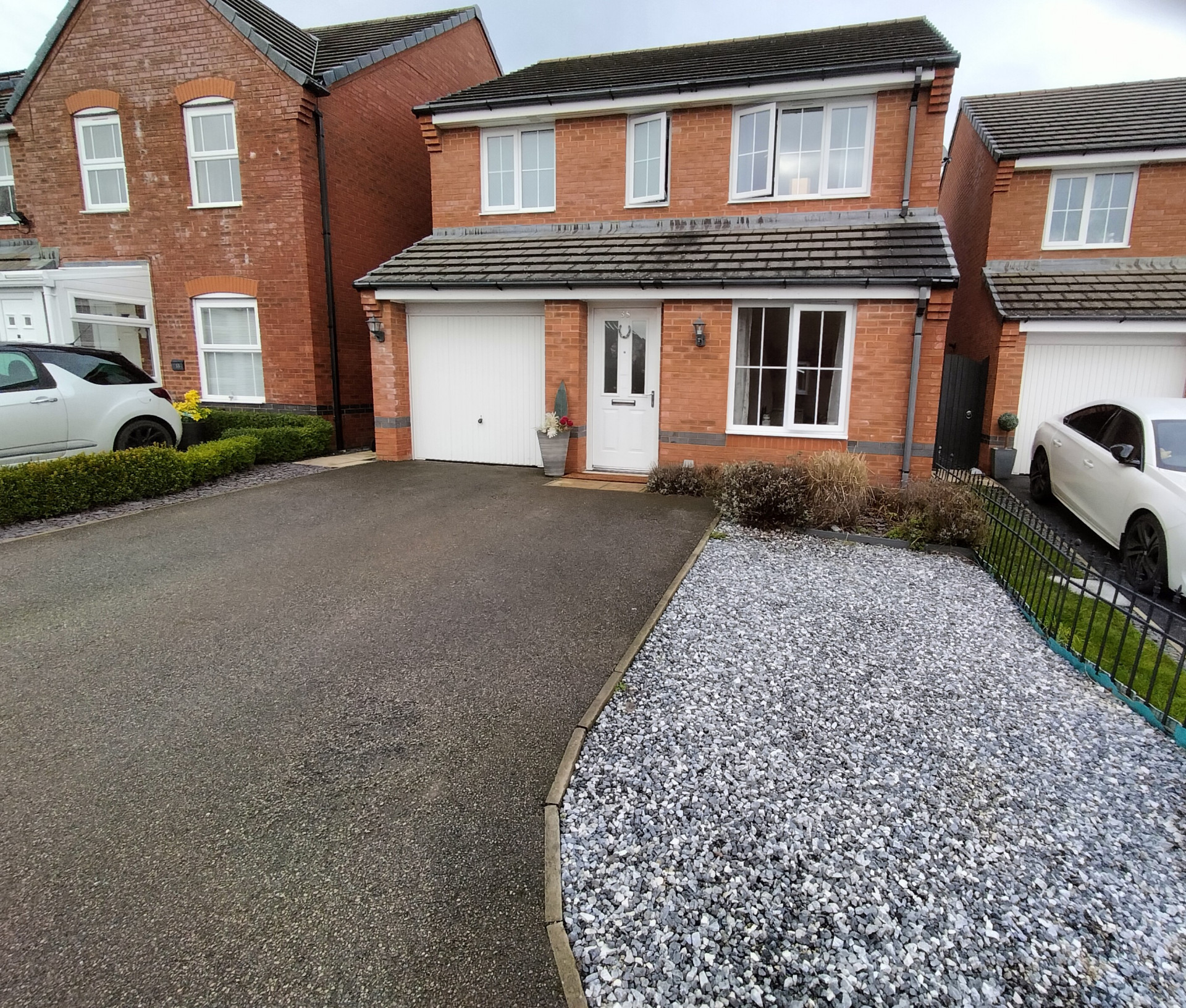 Property for Sale in Clifton Avenue, Wrexham, LL11 | Emoov